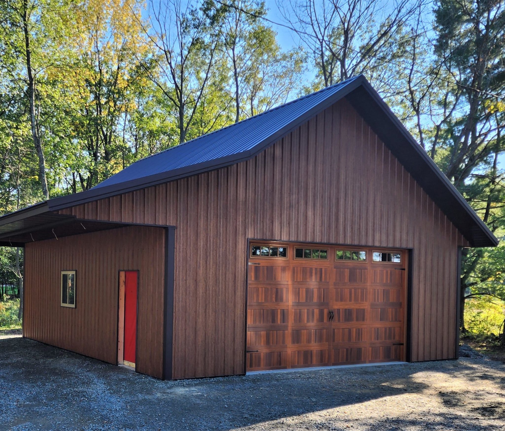 Metal Roofing Colors for Forest Environments