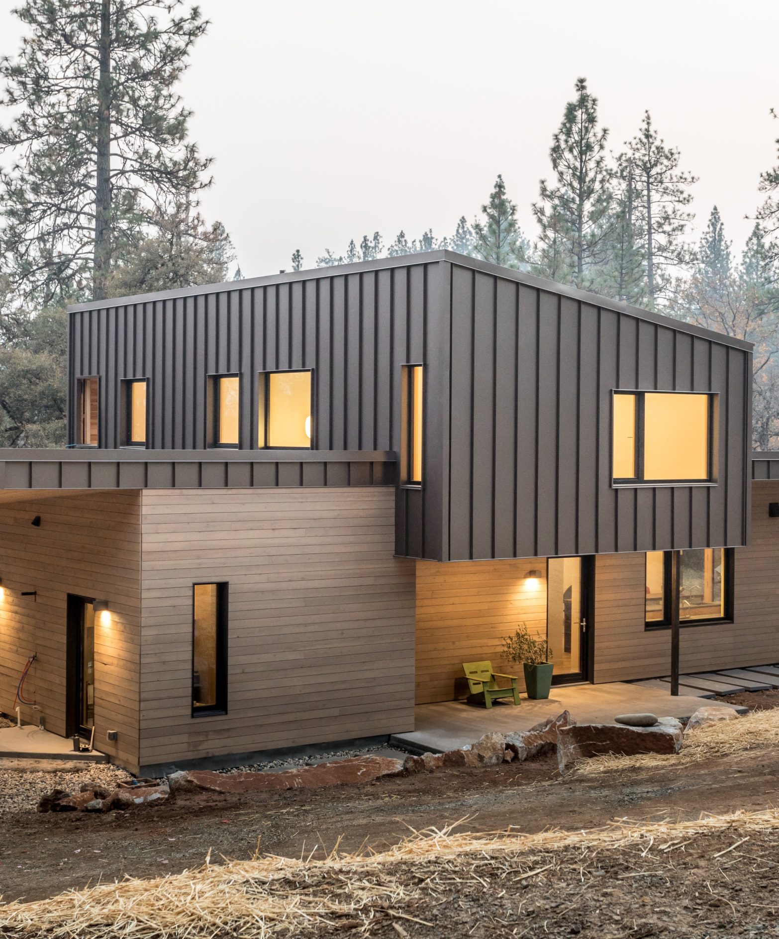 Metal Roofing Colors for Forest Environments